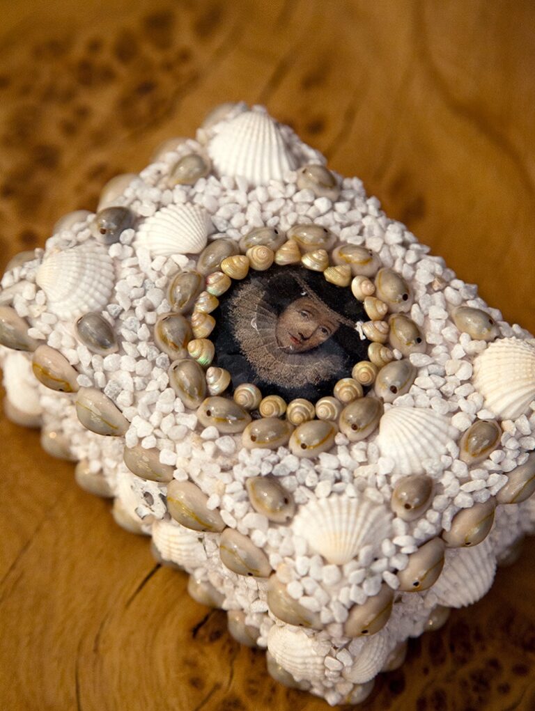 Design Threads: How To Make A Shell Mirror - Kit Kemp Design Studio